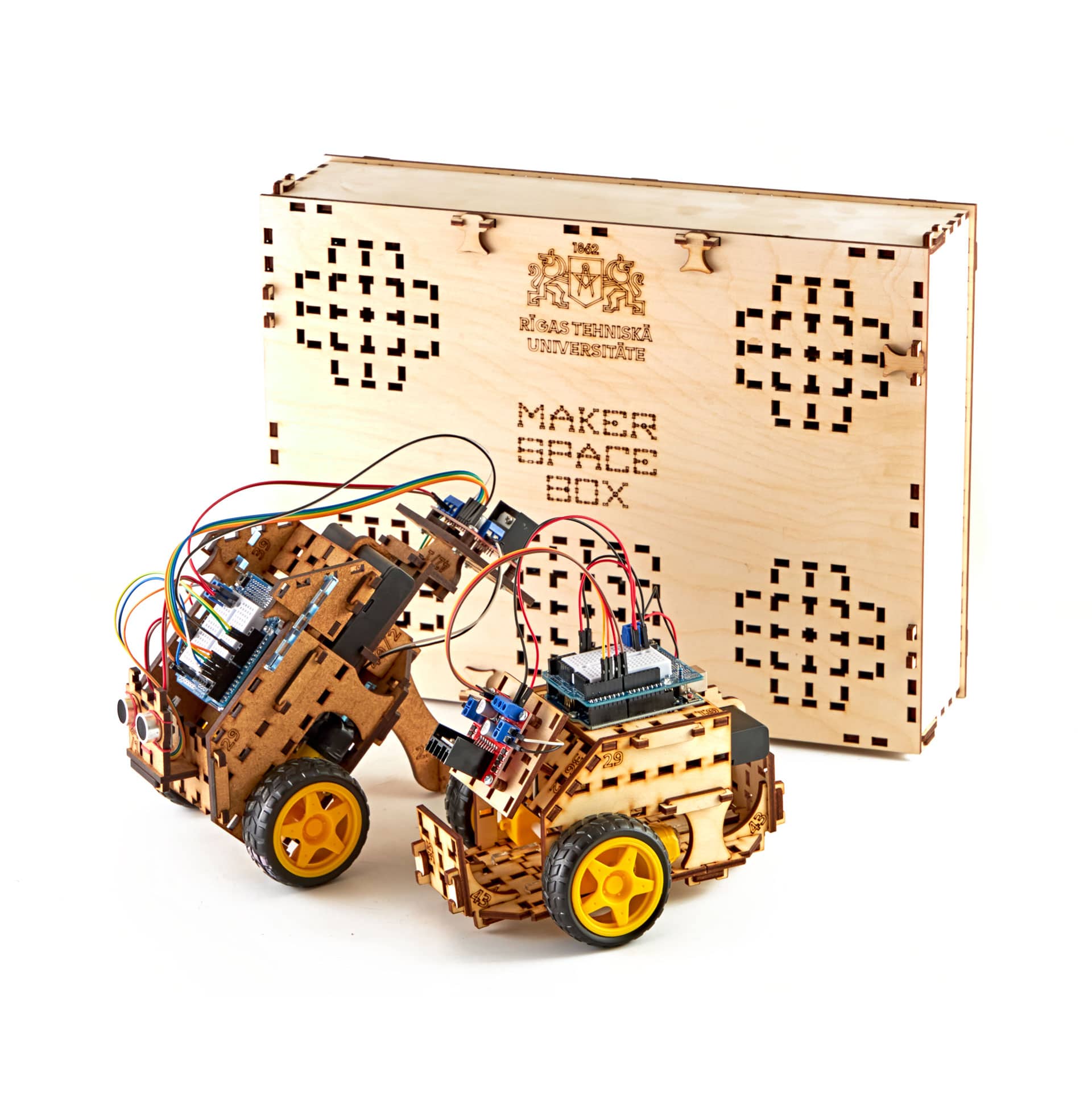 MS Box robotu komplekts “Maker Space Box” – Saint-Tech